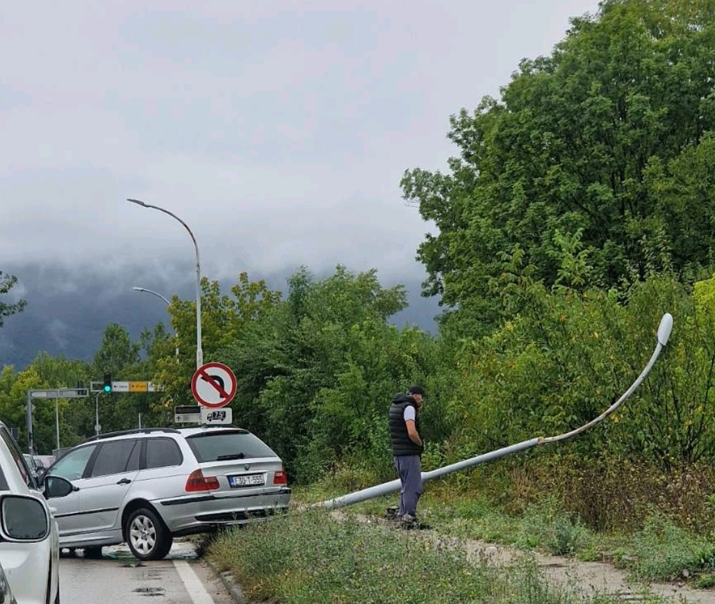 Saobracajna nesreca u Bihacu - uskvijesti.ba